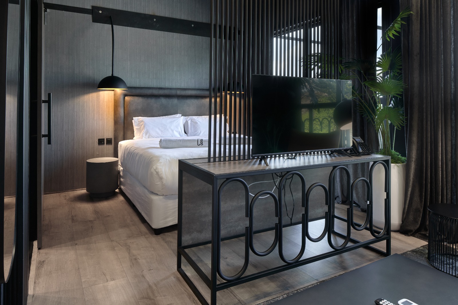 Deluxe Room with Balcony – Cargo88